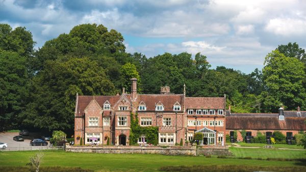 Overnight Stay & Dinner in the New Forest – Win Now